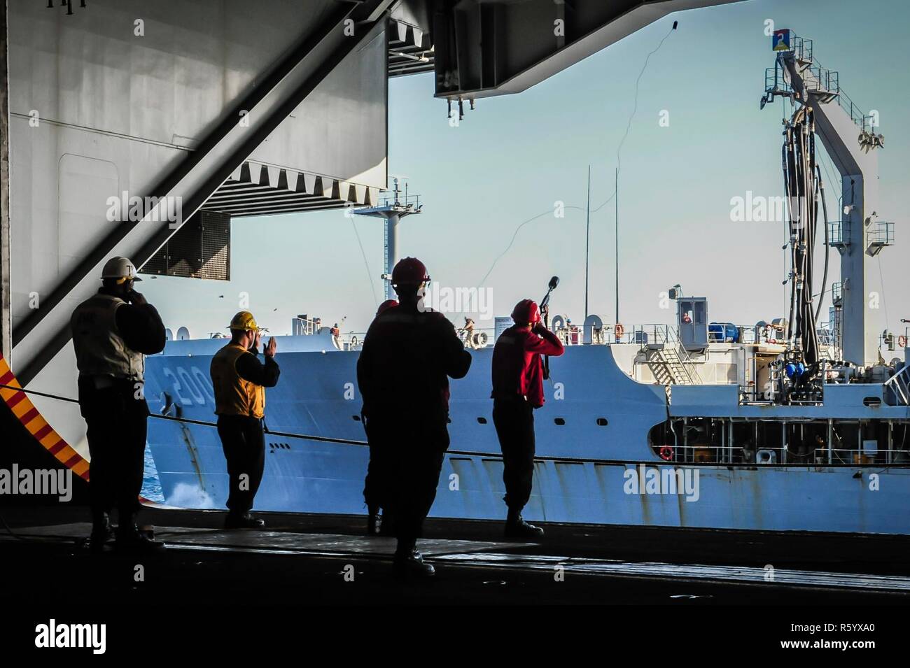 PACIFIC OCEAN (April 22, 2017) Gunner’s Mate 3rd Class James Hartsock ...