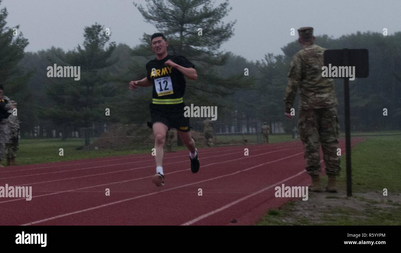 U.S. Army Reserve Spc. Wantae Seong, 760th Engineer Company, 363rd ...