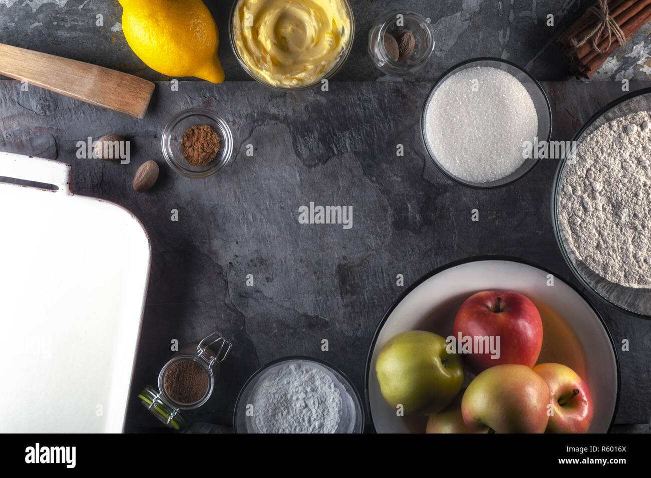 Apples lemon flour hi-res stock photography and images - Alamy