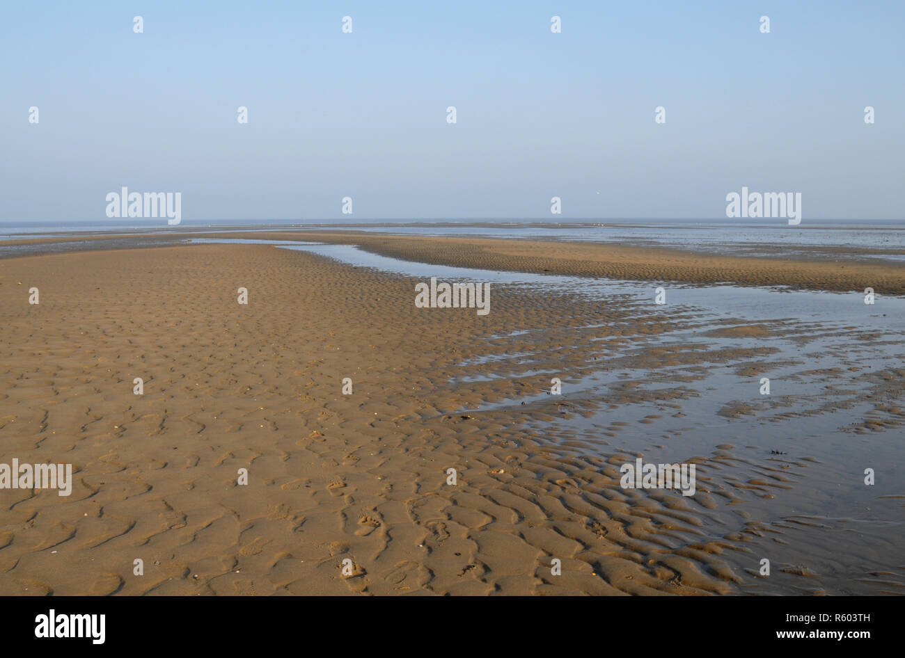 Mud structures hi-res stock photography and images - Alamy