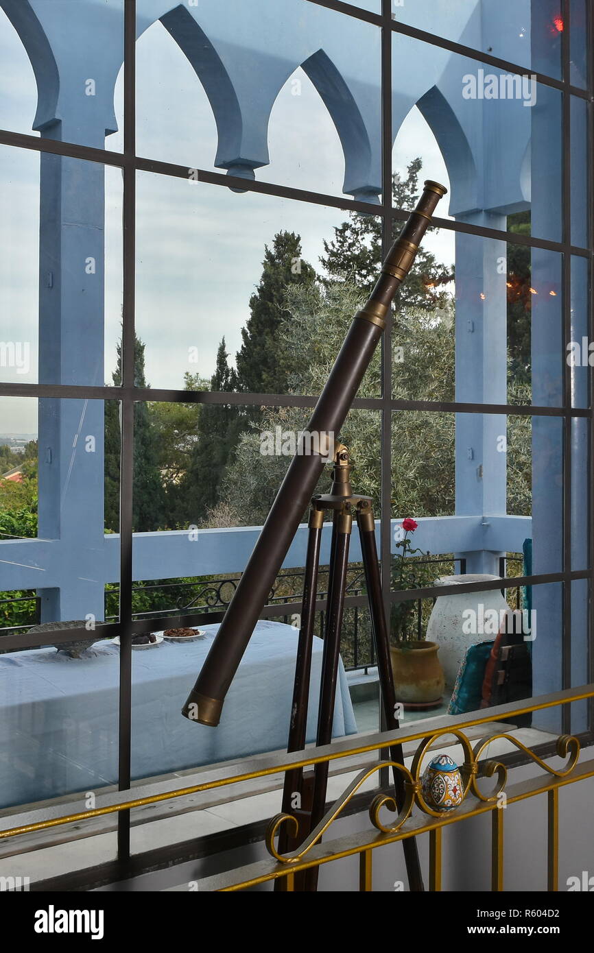 Old Telescope Stock Photos & Old Telescope Stock Images - Alamy