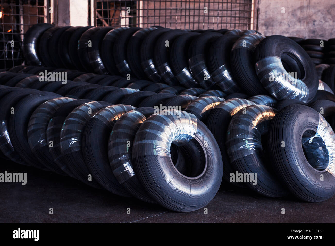 Tyre production line hi-res stock photography and images - Alamy