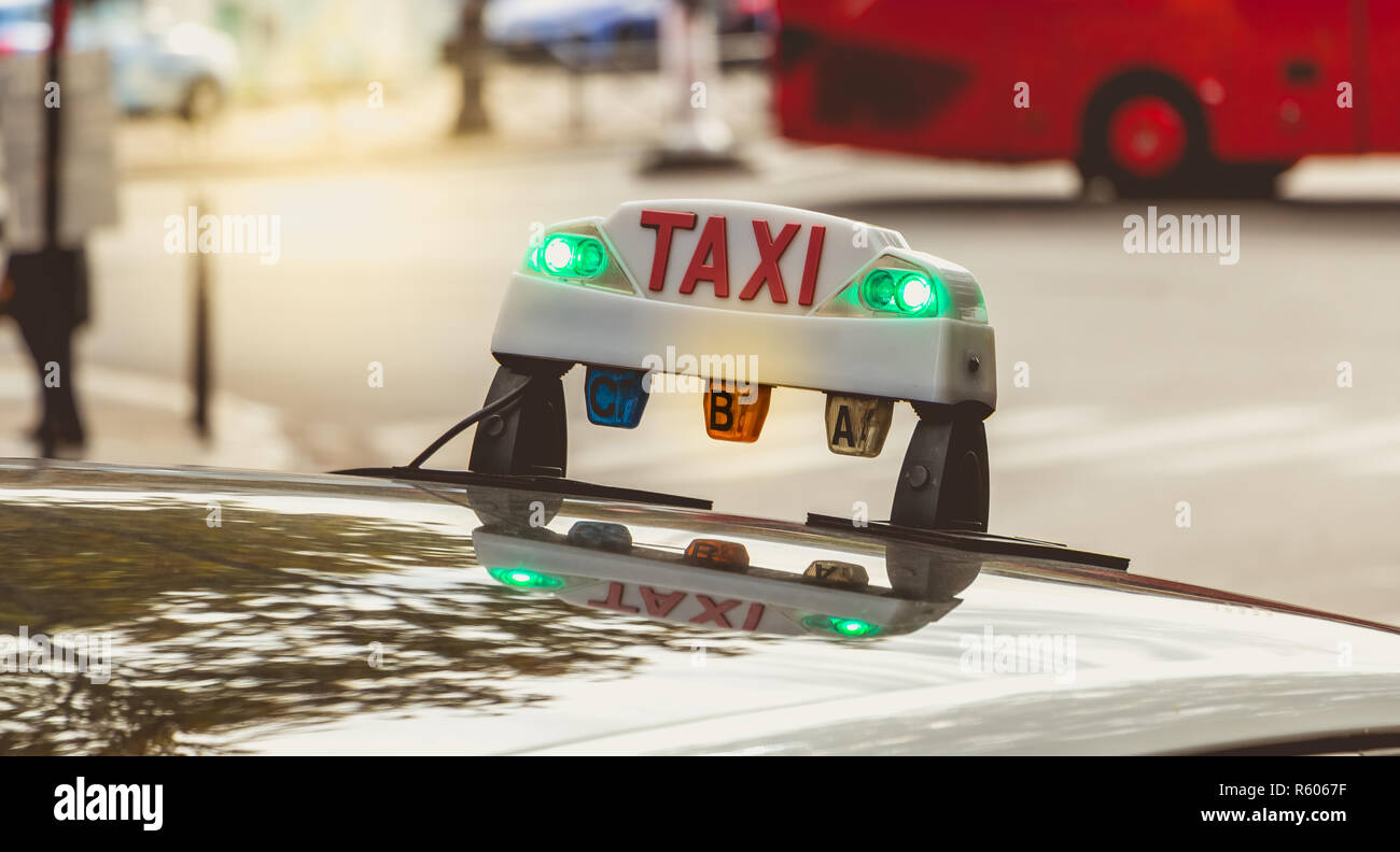 Illuminated Wait Sign High Resolution Stock Photography and Images - Alamy