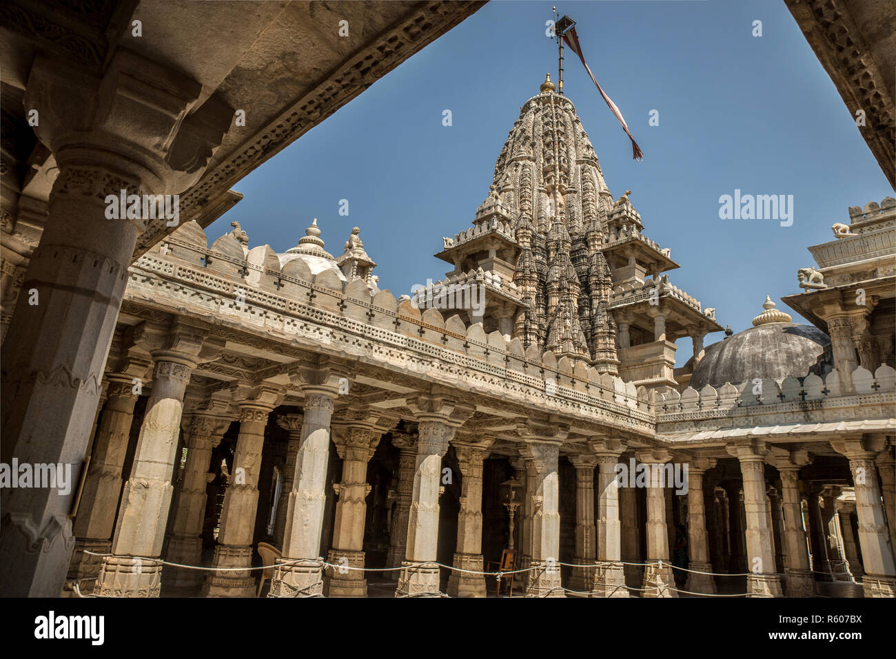 Ranakpur jain temple hi-res stock photography and images - Alamy