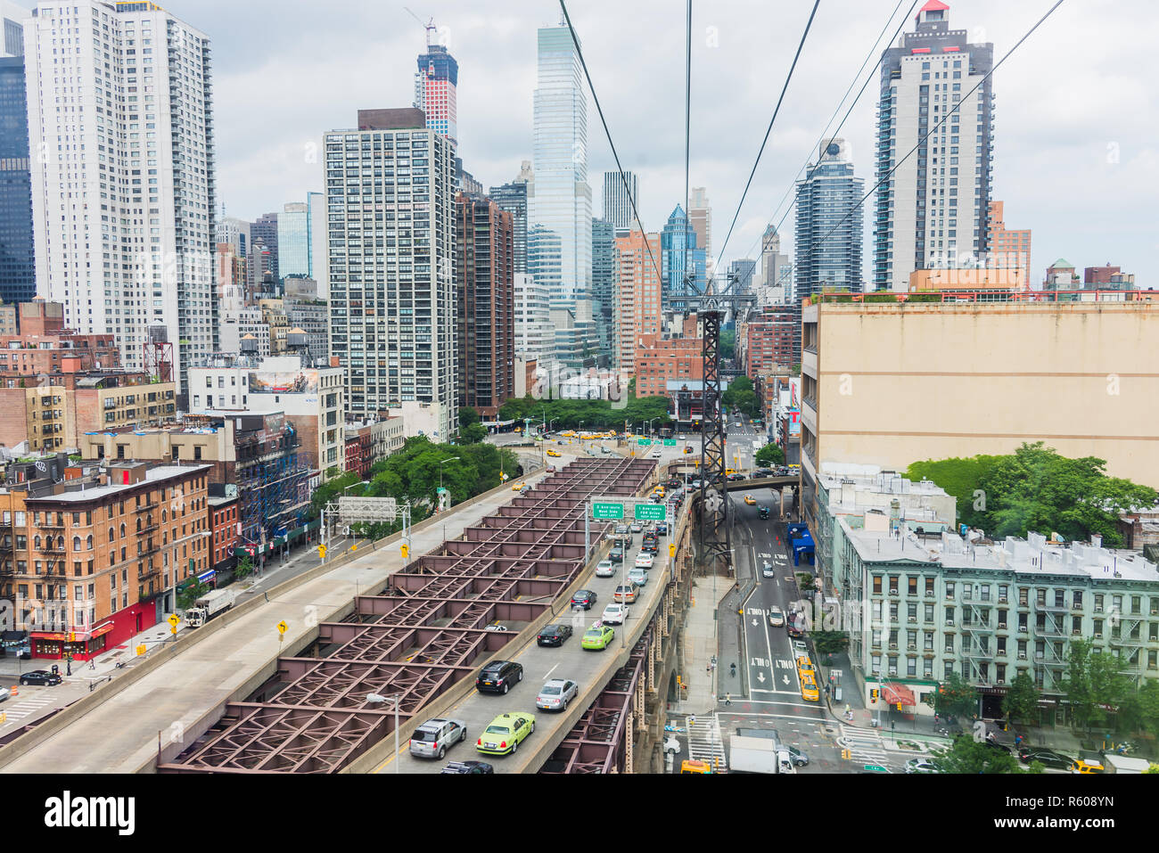 Big tall buildings hi-res stock photography and images - Alamy