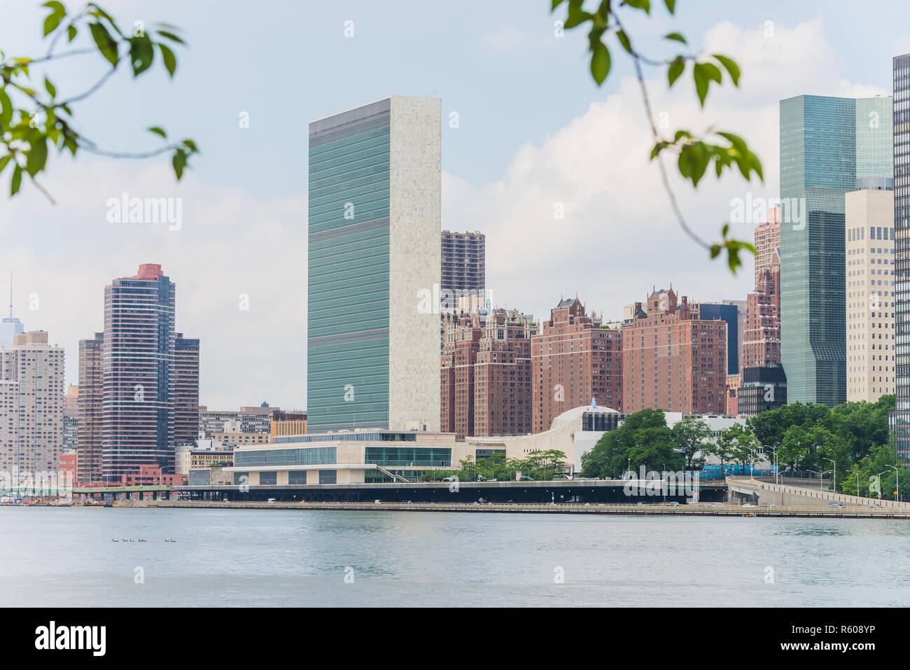 Big tall buildings hi-res stock photography and images - Alamy