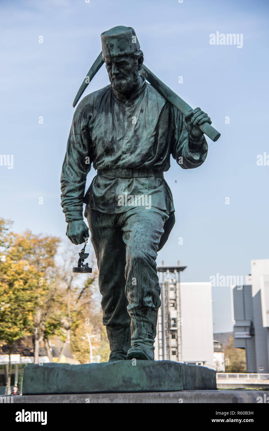 Steelworkers sculpture hi-res stock photography and images - Alamy