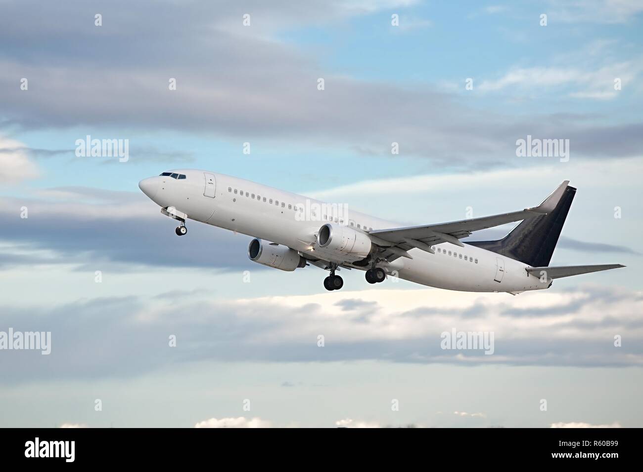 Commercial Plane Taking Off Stock Photo - Alamy