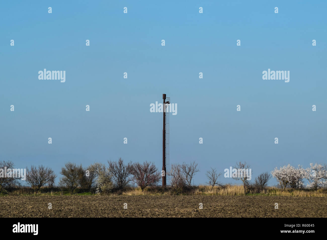 Oil gantry hi-res stock photography and images - Alamy