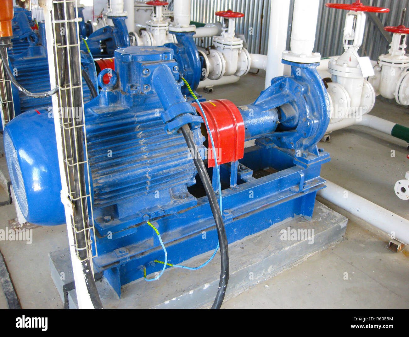 Steam pumps hi-res stock photography and images - Alamy