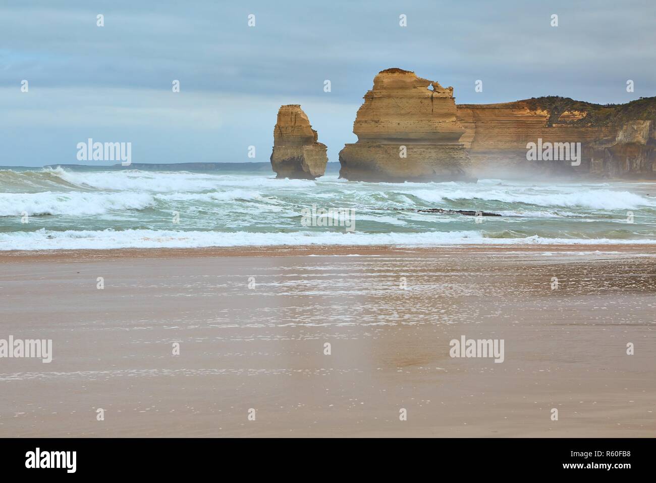 Sandy Ocean Beach Stock Photo - Alamy