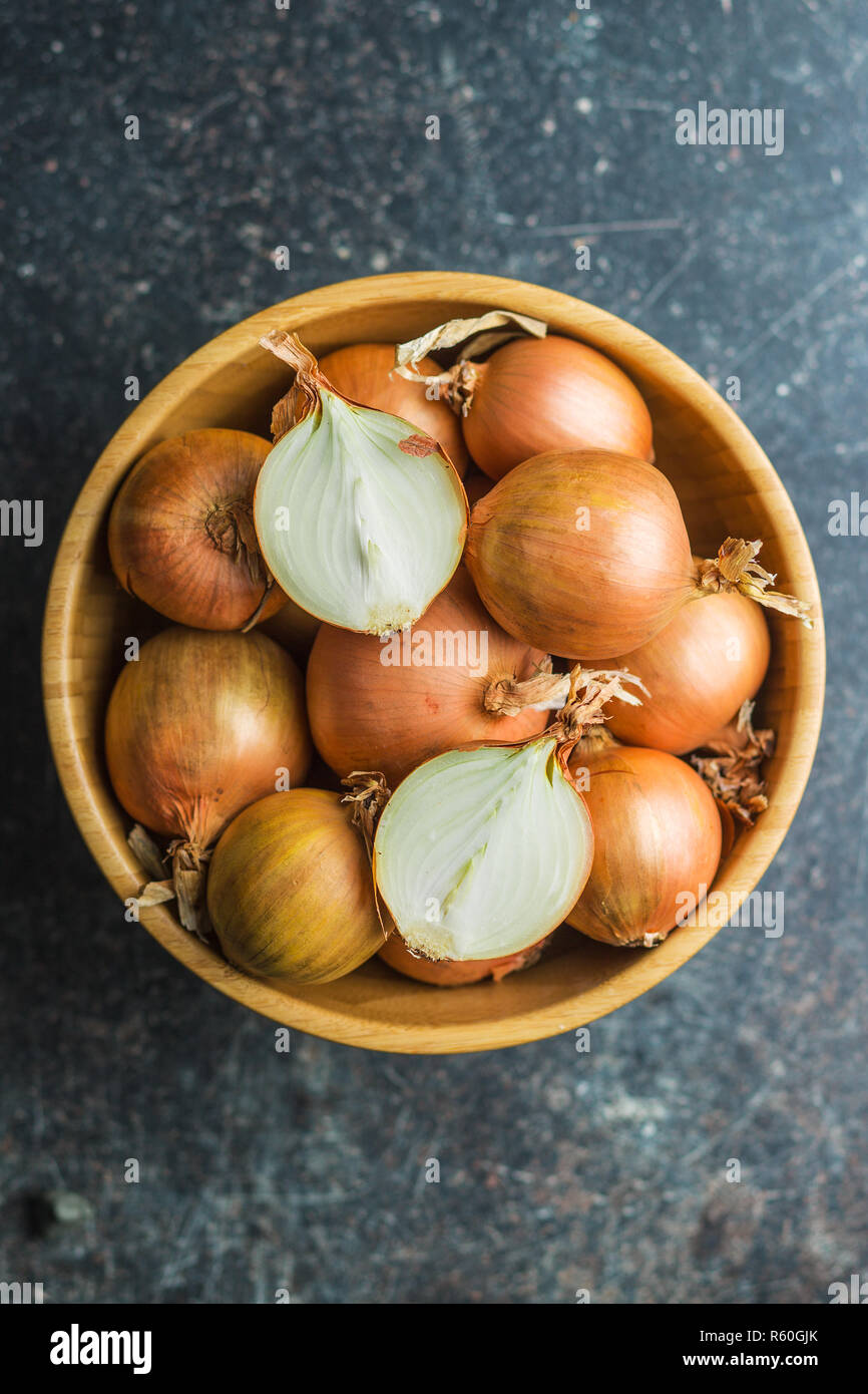 Eats bulbs hi-res stock photography and images - Alamy