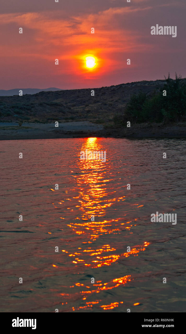 Sagebrush sunset hi-res stock photography and images - Alamy
