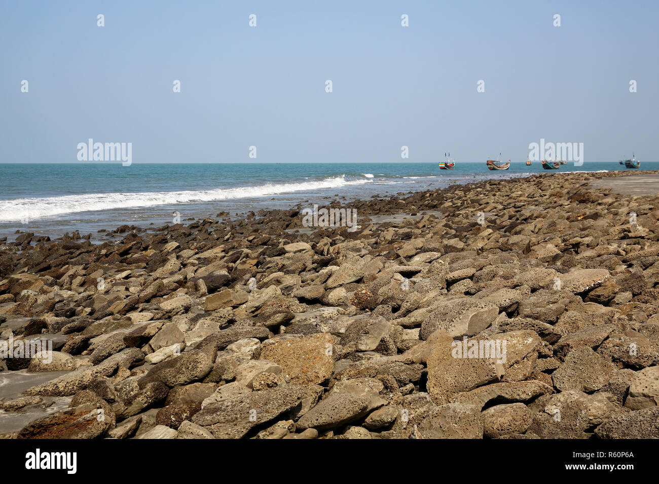 Sea beach at Saint Martin Island on the Bay of Bengal. Cox's Bazar ...