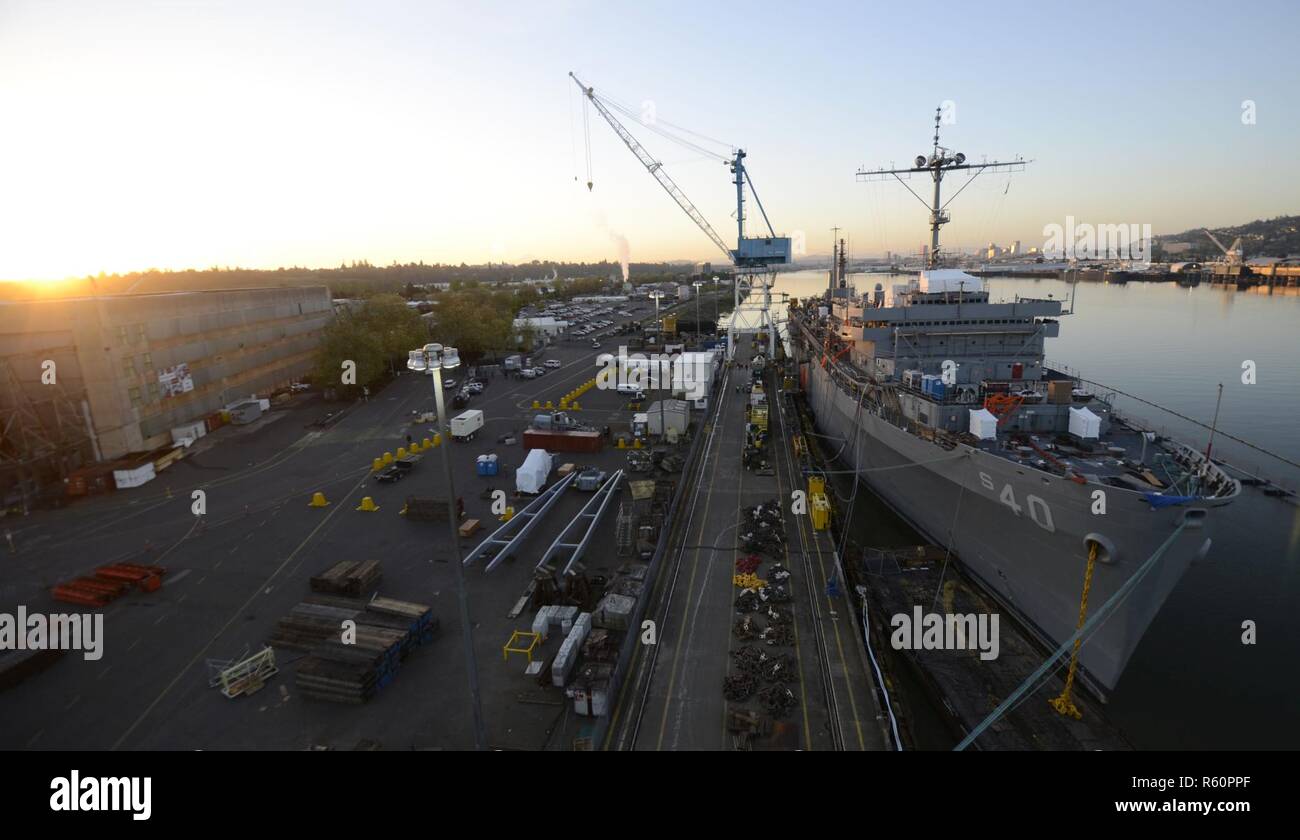PORTLAND, Ore. (April 29, 2017) - The submarine tender USS Frank Cable ...