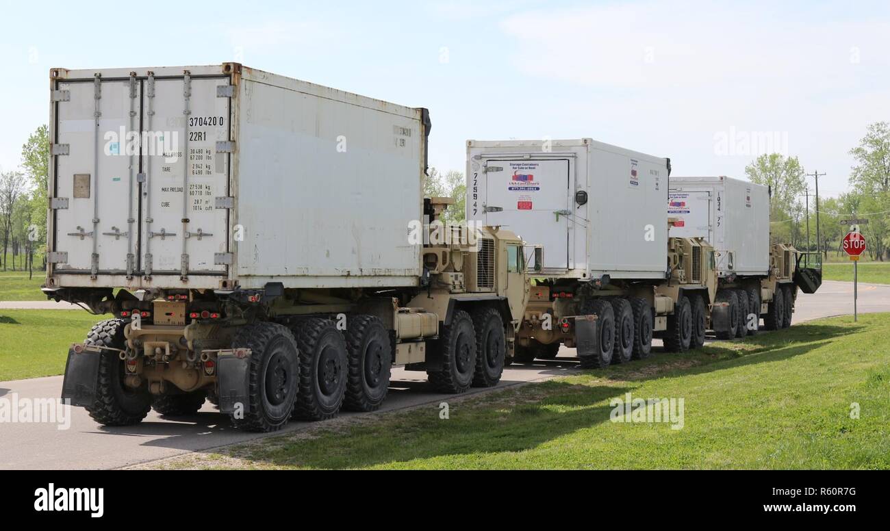 Palletized load system pls hi-res stock photography and images - Alamy