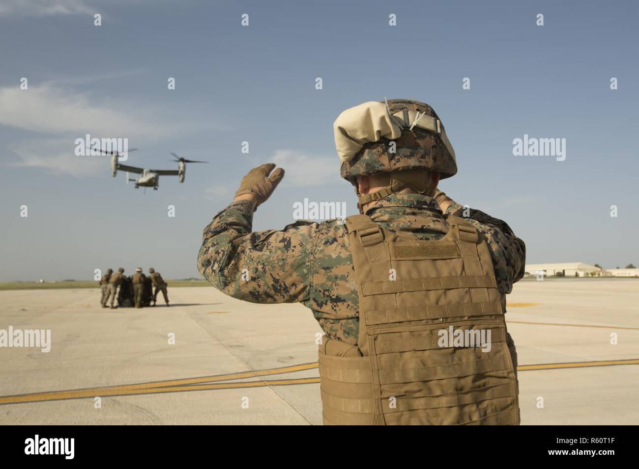 Limited contingency operation hi-res stock photography and images - Alamy