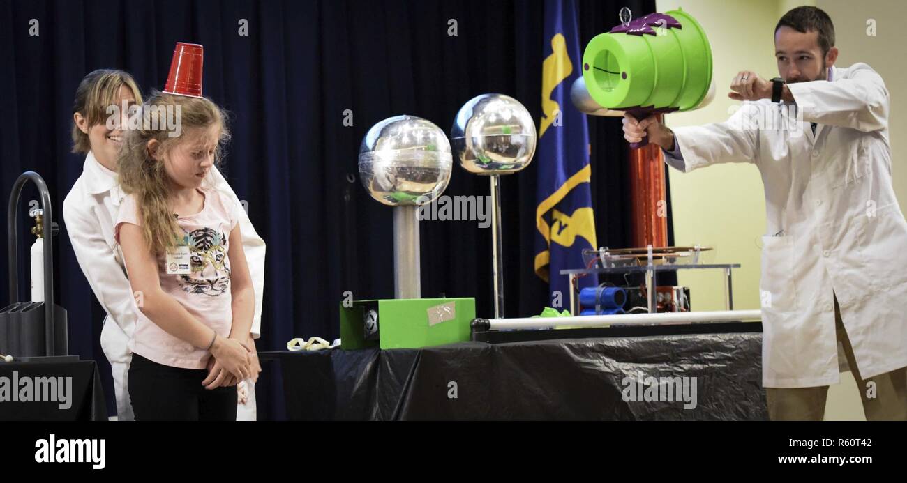 Us army test and evaluation command hi-res stock photography and images ...