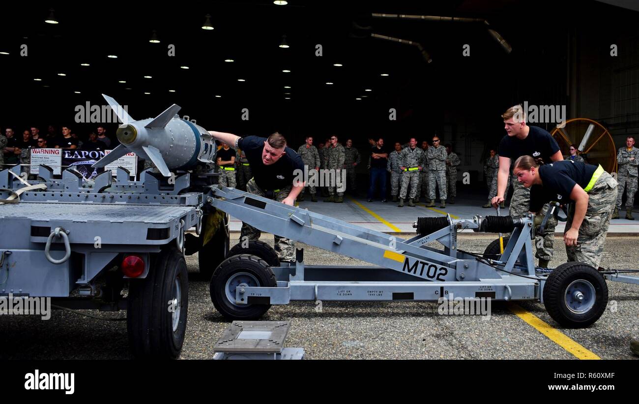 Load comp hi-res stock photography and images - Alamy