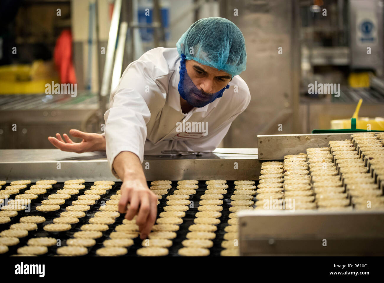 Mr kipling mince pies hi-res stock photography and images - Alamy