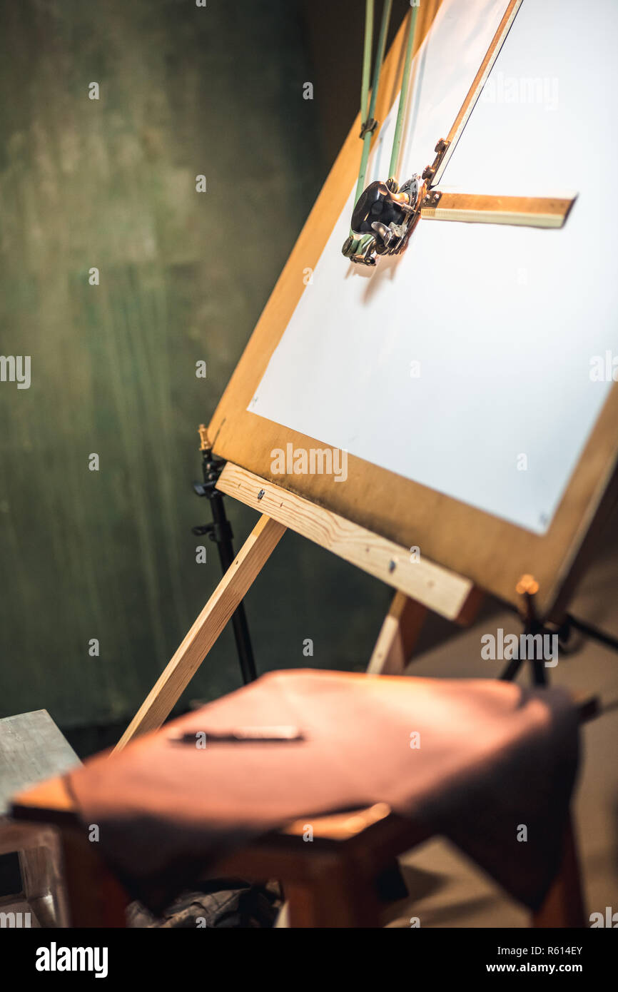Draftsman drawing board hi-res stock photography and images - Alamy