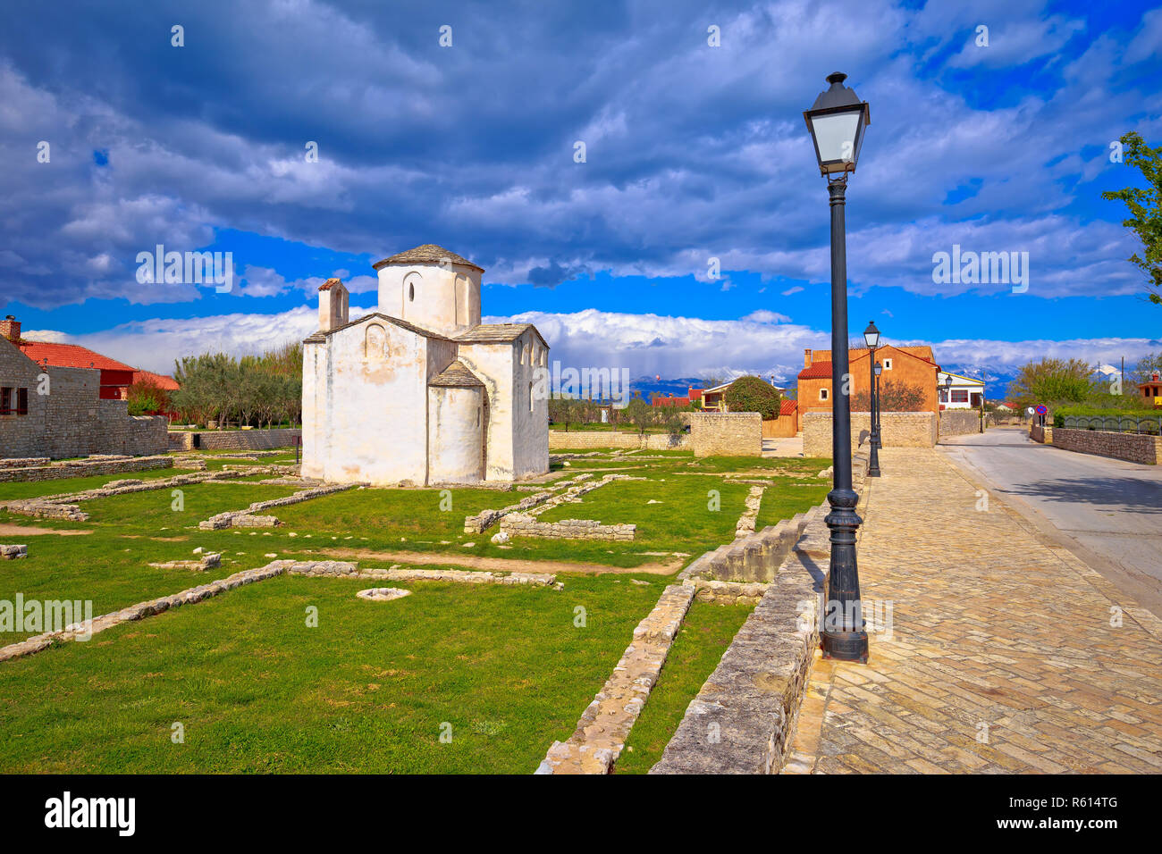 Cathedral in nin hi-res stock photography and images - Alamy