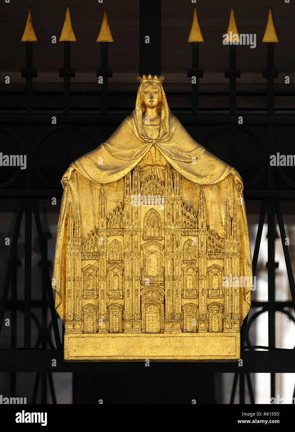 Virgin mary cloak hi-res stock photography and images - Alamy