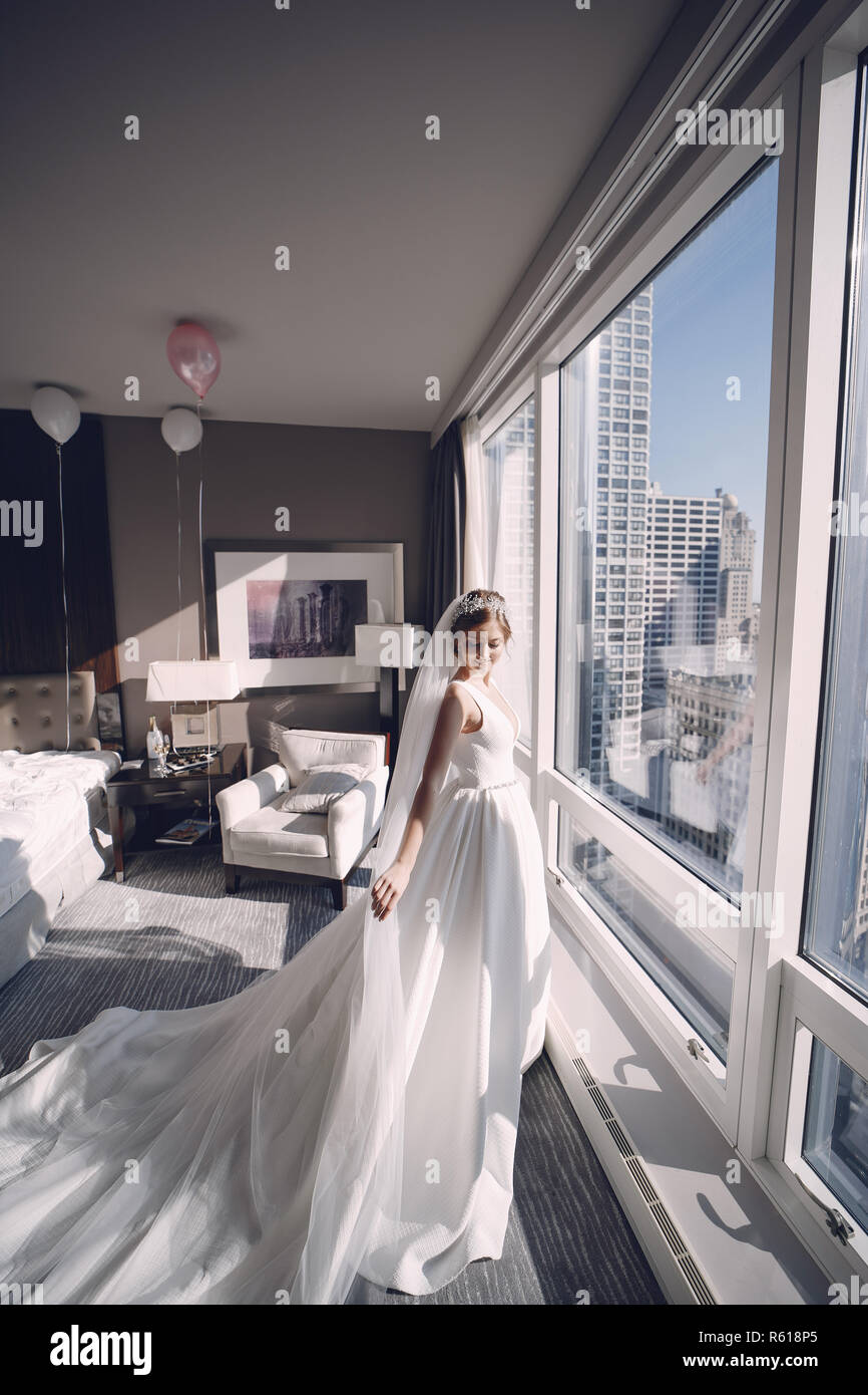 Wedding beauty hi-res stock photography and images - Alamy