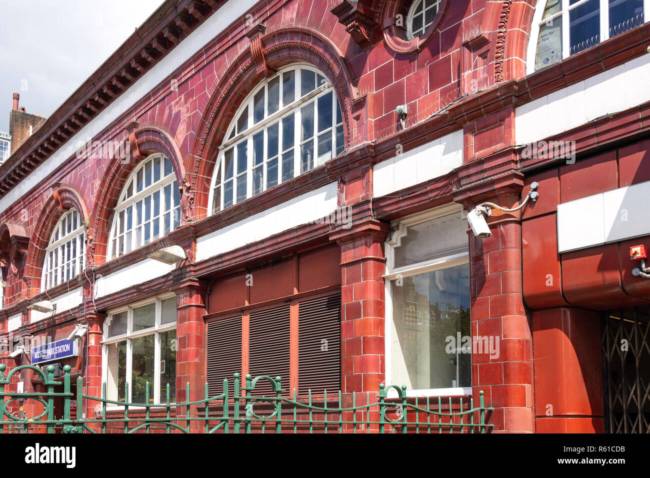 Belsize park tube station hi-res stock photography and images - Alamy