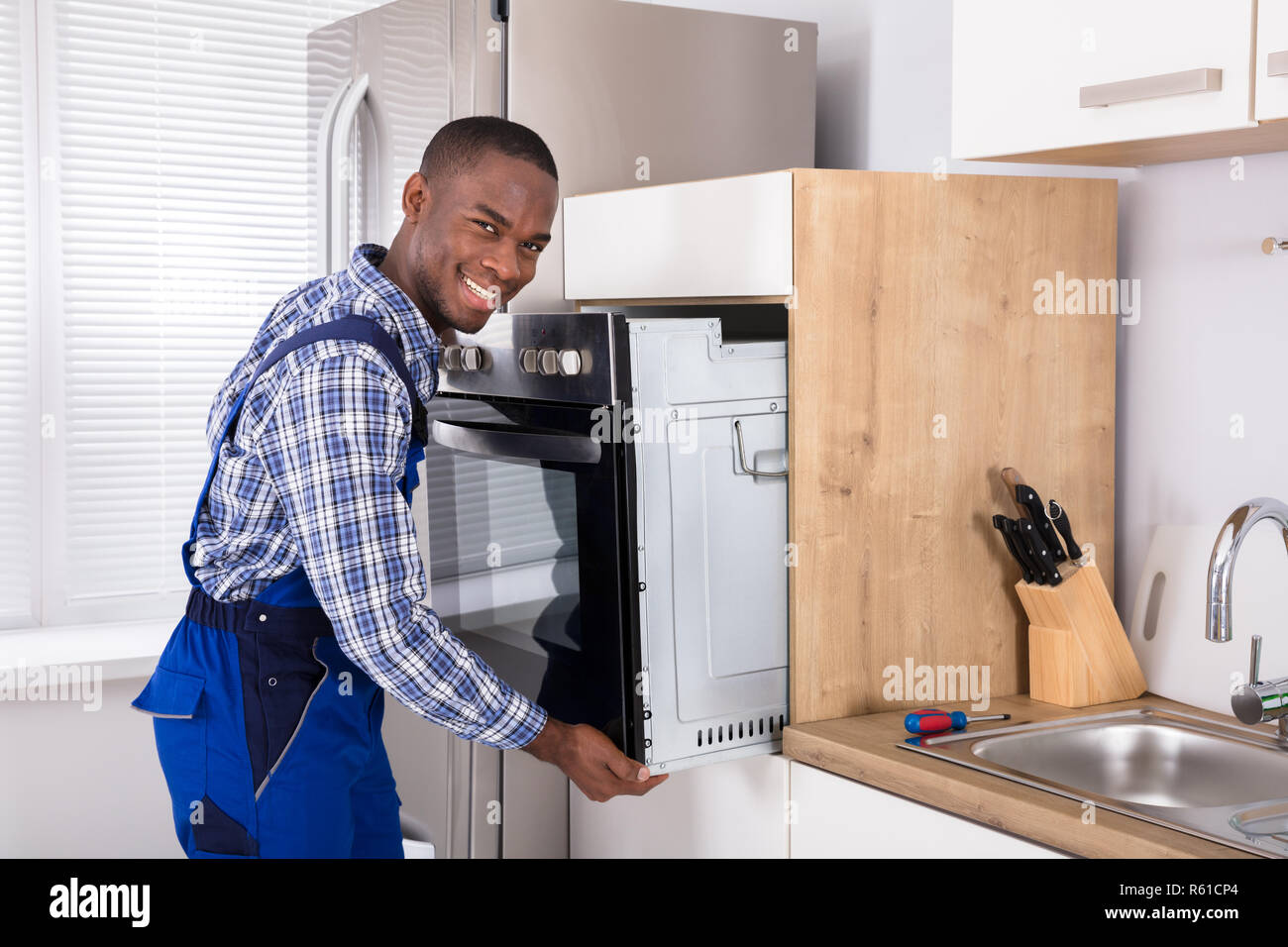 African american energy expert hi-res stock photography and images - Alamy
