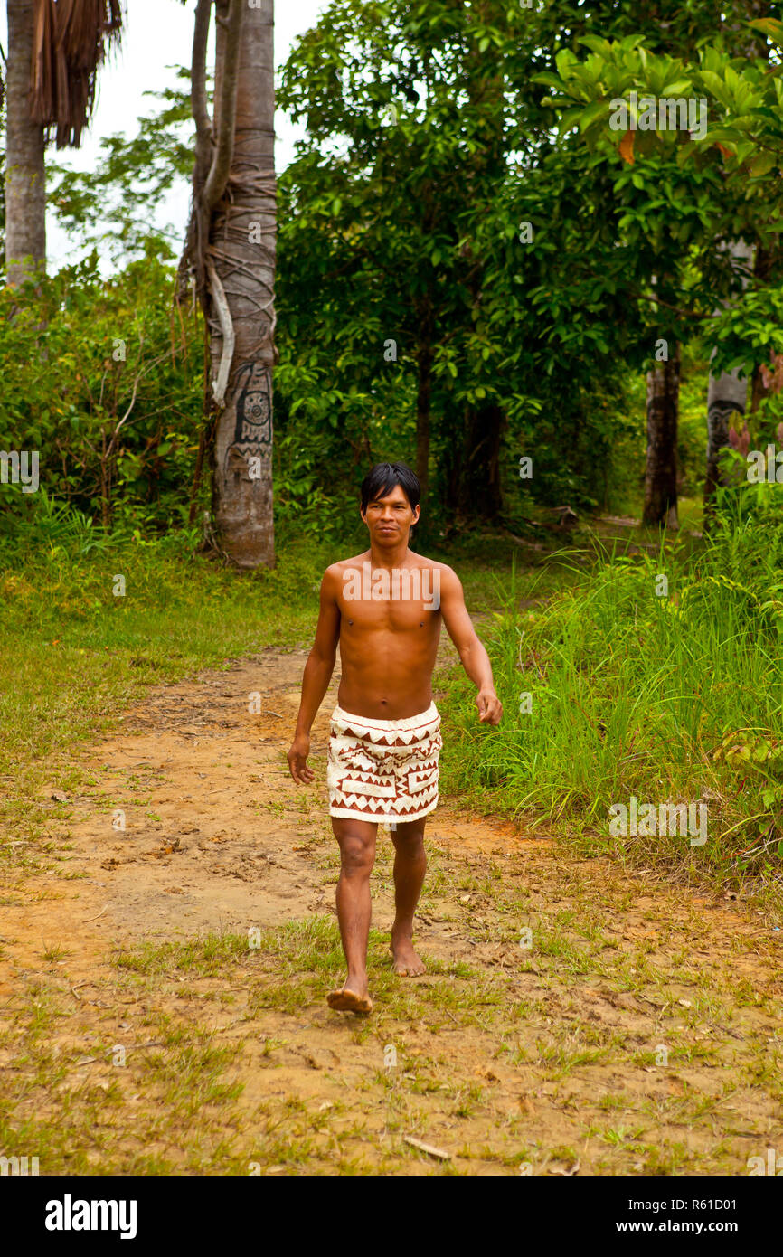 Maloca peru hi-res stock photography and images - Alamy