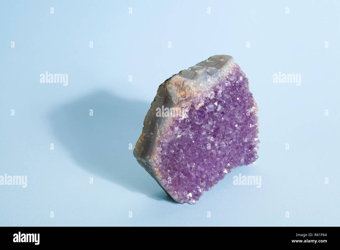 Luxury purple gradient hi-res stock photography and images - Alamy