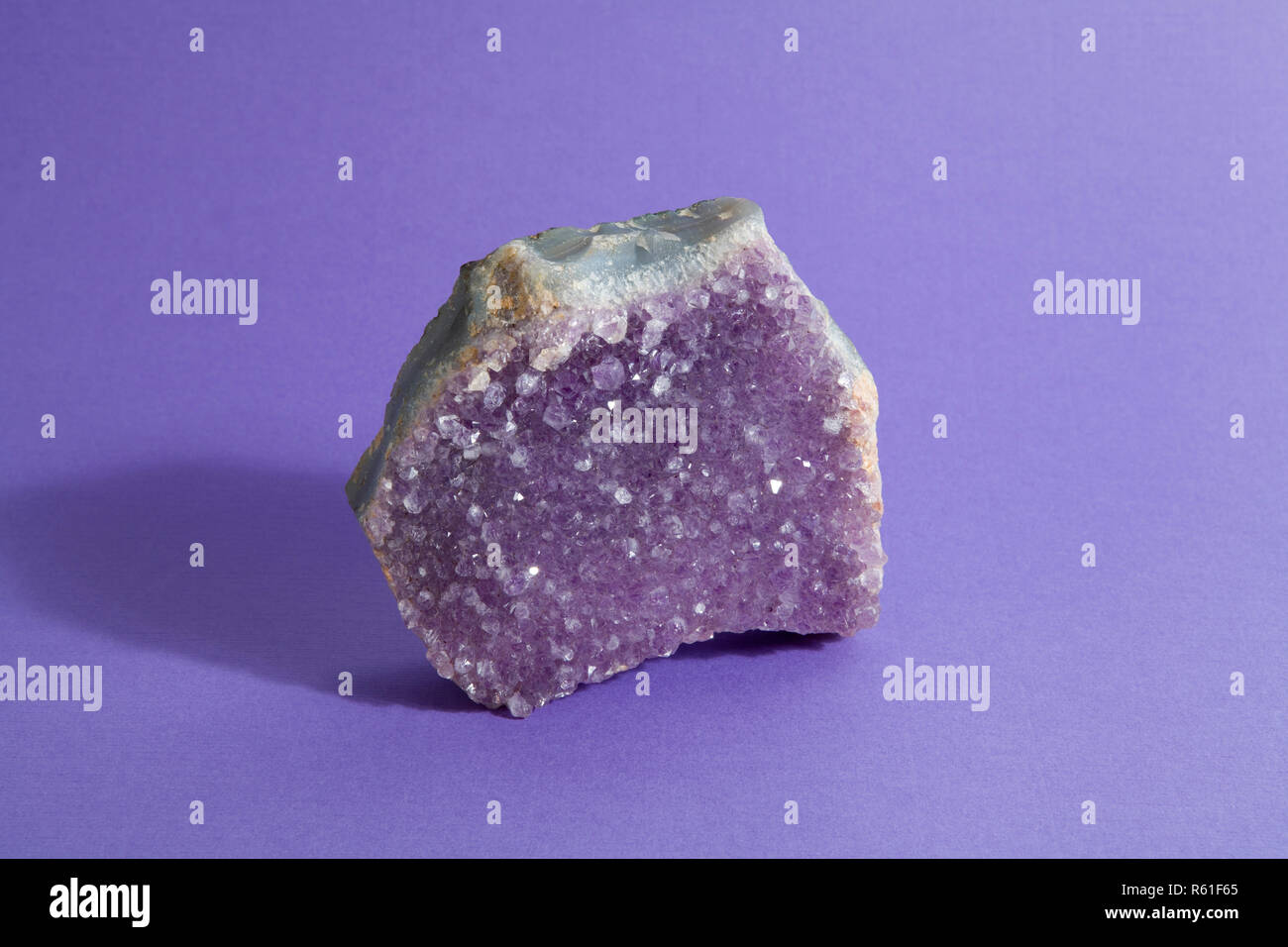Luxury purple gradient hi-res stock photography and images - Alamy