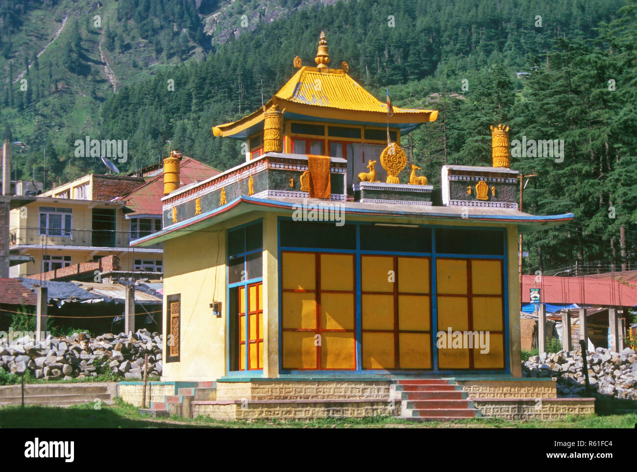 Manali gompa hi-res stock photography and images - Alamy