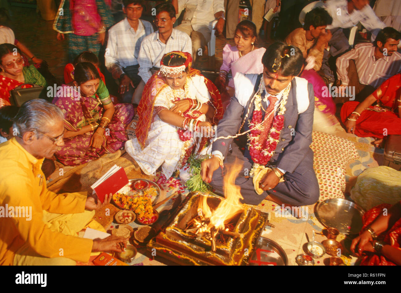 Indian Gujarati Brahmin Wedding Ceremony, India MR#767 Stock Photo - Alamy