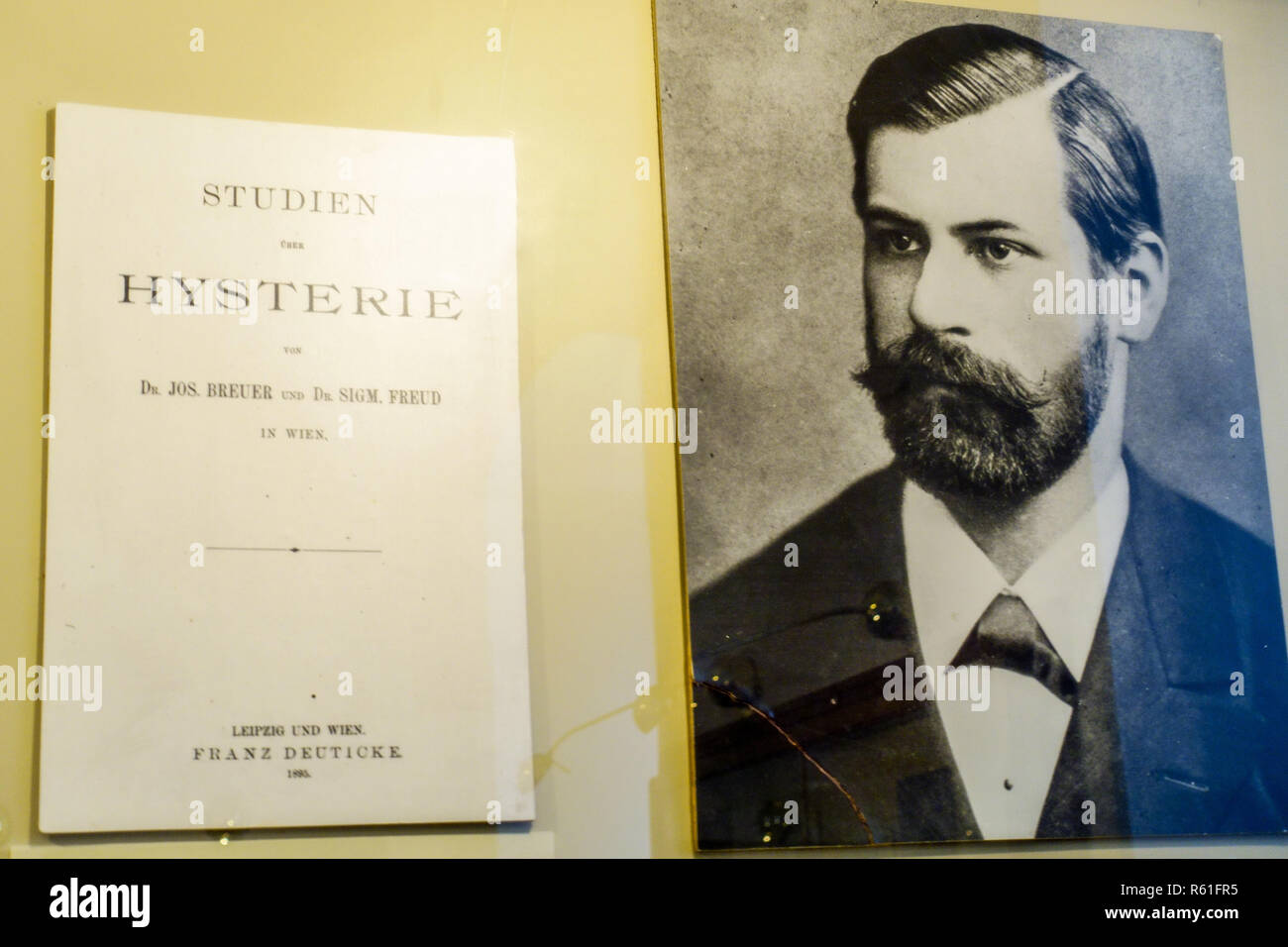 Sigmund freud hi-res stock photography and images - Alamy