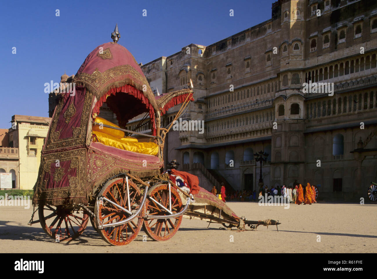 Gangur festival hi-res stock photography and images - Alamy