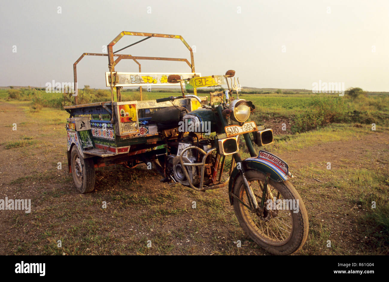 Indian folk at rickshaw hi-res stock photography and images - Alamy
