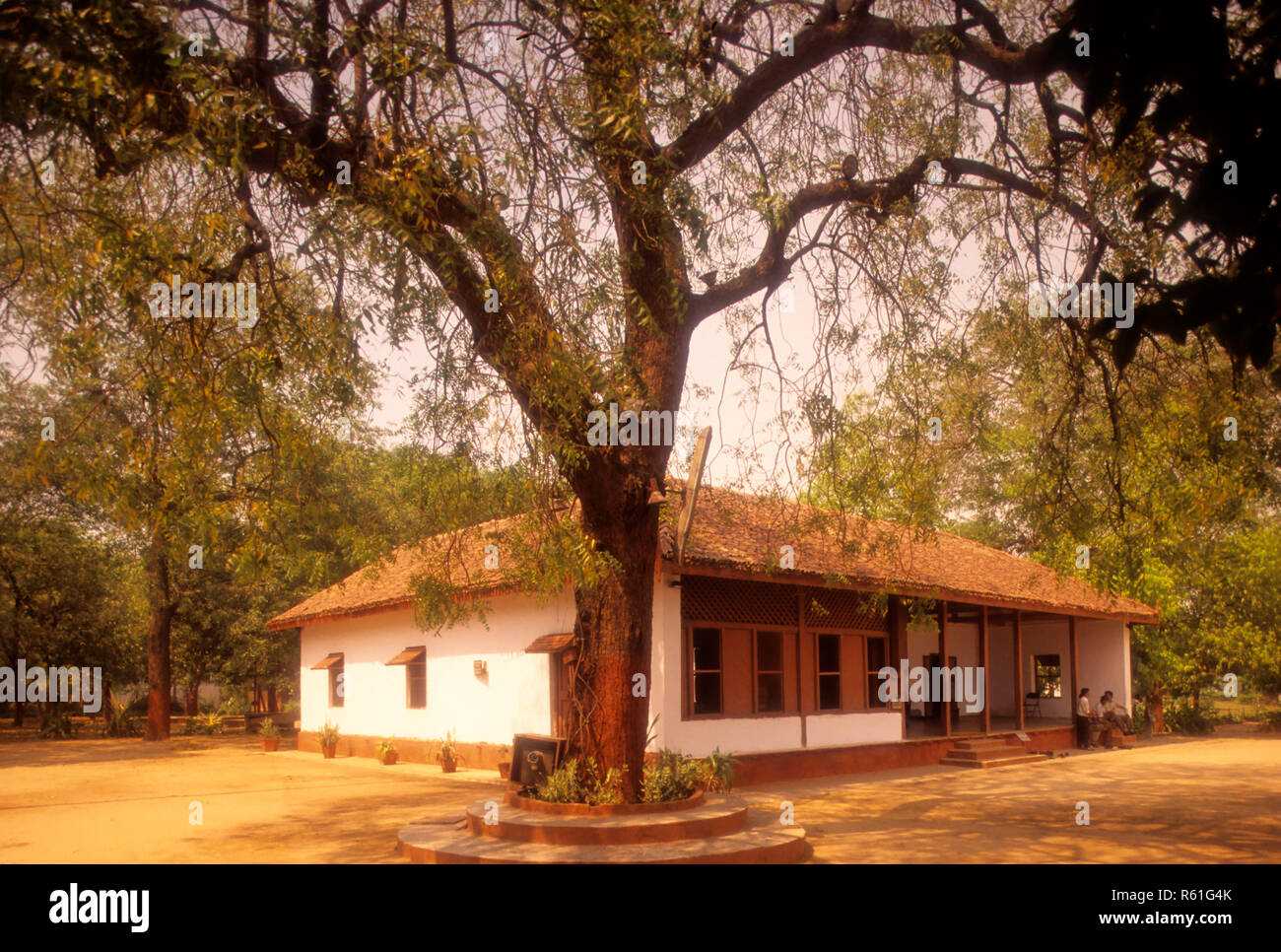 Indian ashrams hi-res stock photography and images - Alamy