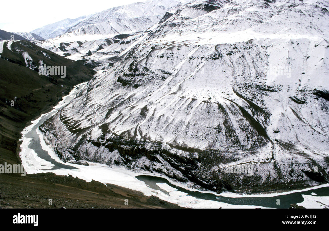 Snowscapes hi-res stock photography and images - Alamy