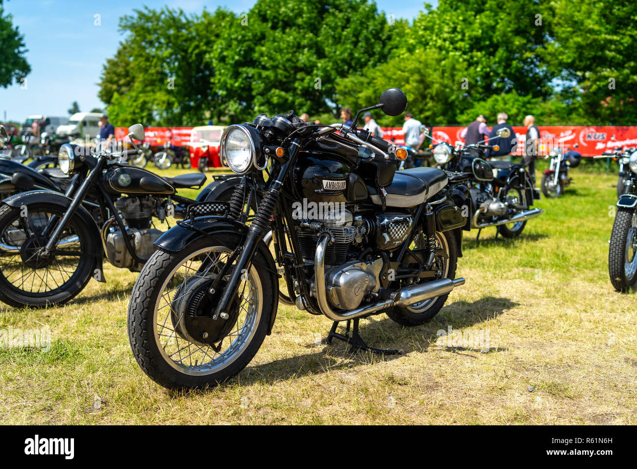 Classic british motorcycle hi-res stock photography and images - Alamy
