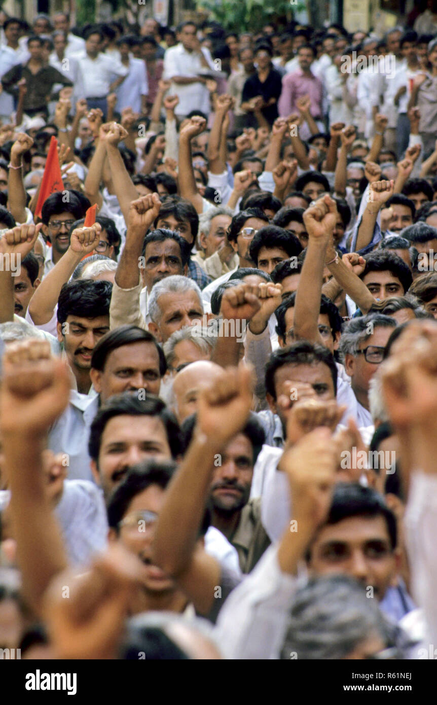 Worker crowd hi-res stock photography and images - Alamy