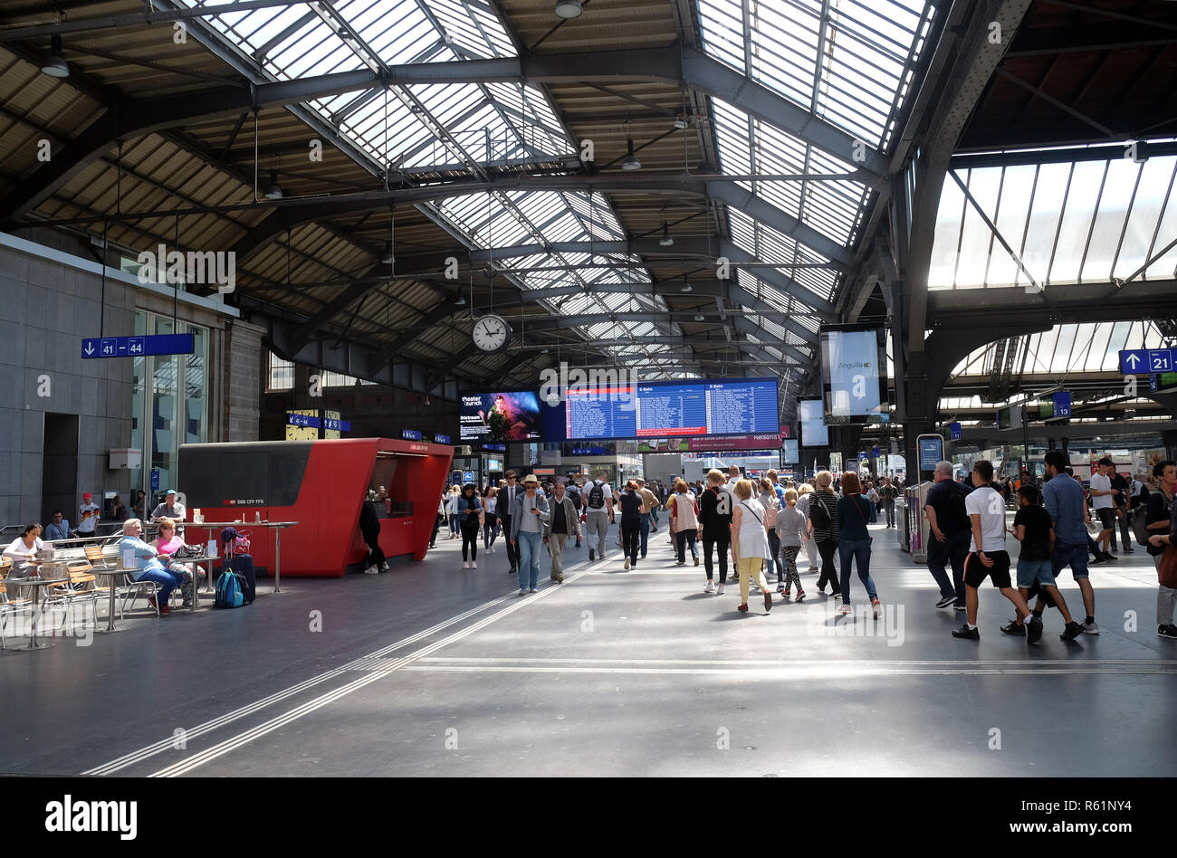 Zurich Main Train Station, Switzerland Stock Photo - Alamy