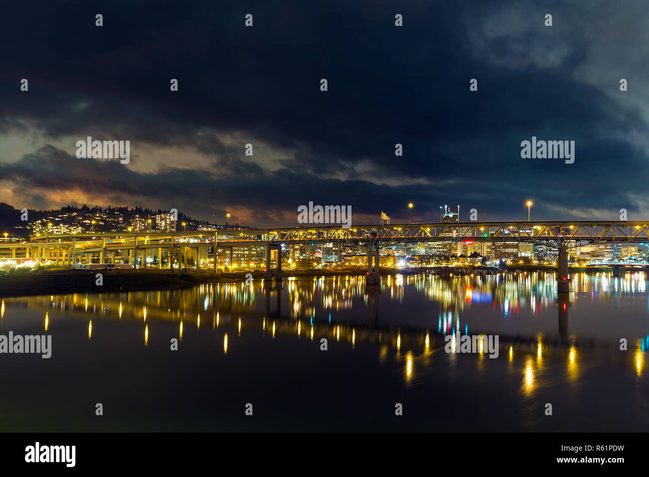Portland oregon marquam freeway bridge hi-res stock photography and ...