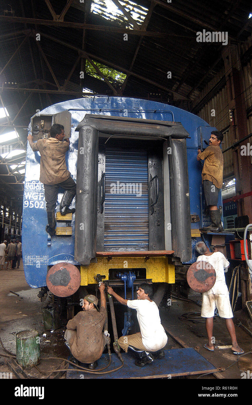 Indian railway maintenance hi-res stock photography and images - Alamy