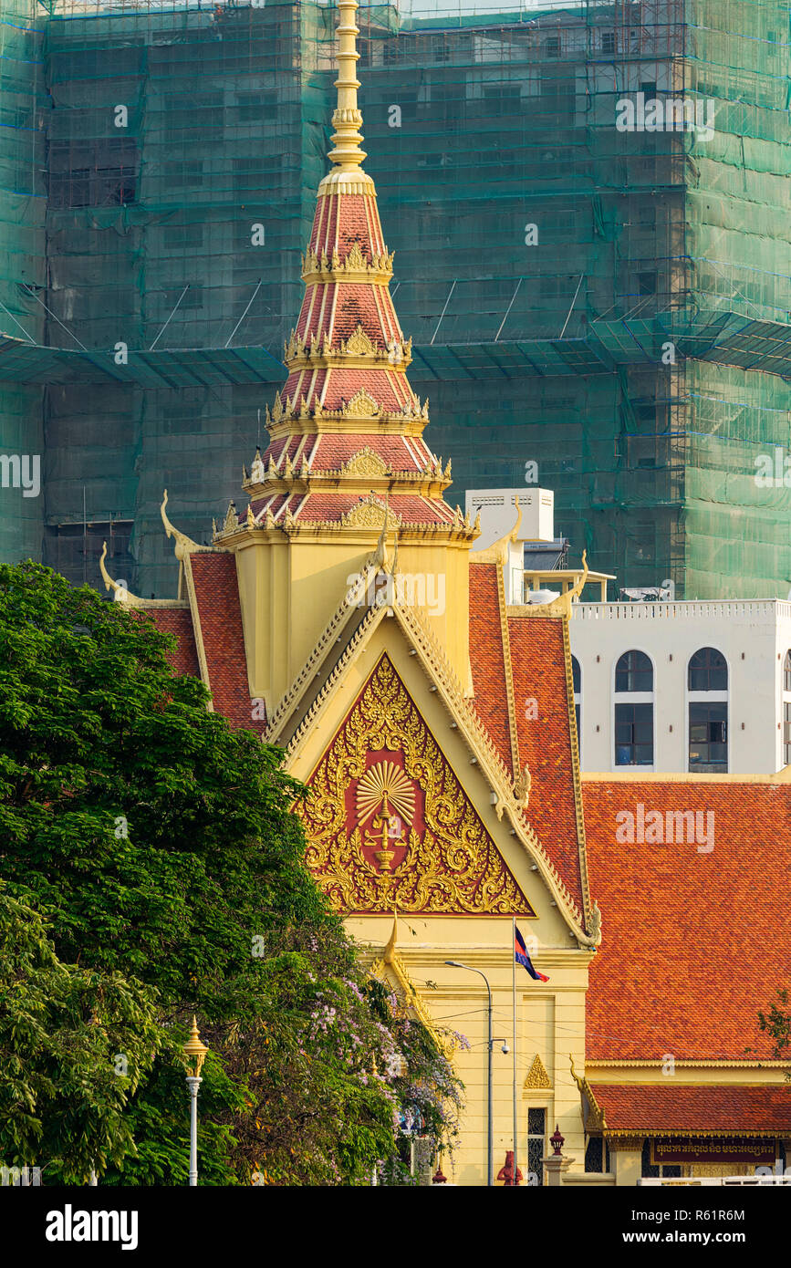 The Silver Pagoda in Phnom Penh, Cambodia Stock Photo - Alamy