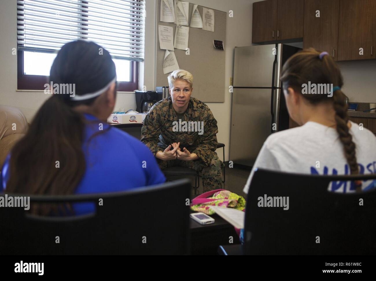Two students interview hi-res stock photography and images - Alamy