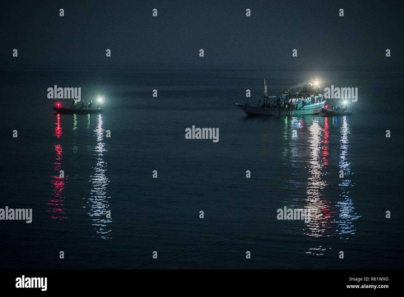 GULF OF ADEN (Nov. 20, 2018) Sailors, assigned to the Arleigh-Burke ...