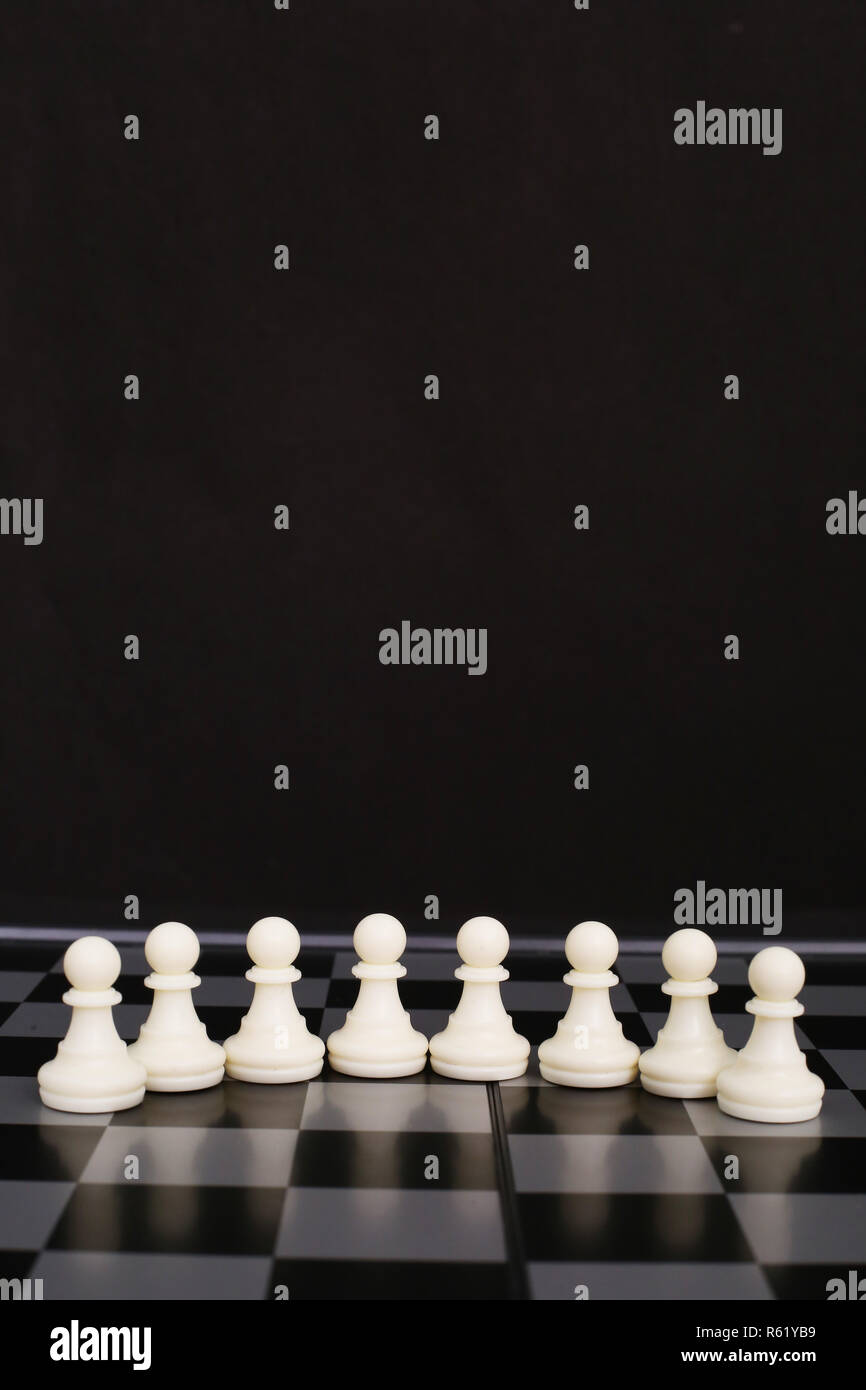 White chess pawn hi-res stock photography and images - Alamy