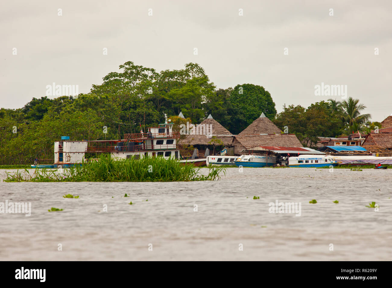 Peru amazon tribe hi-res stock photography and images - Alamy